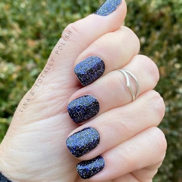 Color Street | Makeup | Any 22 Living The Gleam Color Street Nails ...